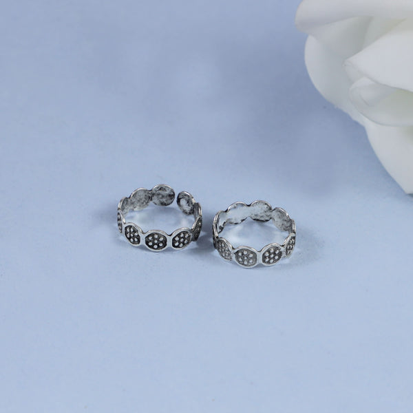 Tulsi Ethnic Dotted Silver Toe Rings – PP Jewellers