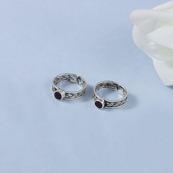 Nishi Regal Ruby Twist Silver Toe Rings – PP Jewellers